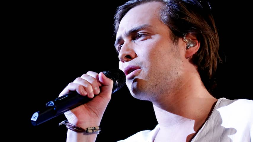 Voice of Holland-zanger Bart van Overbeek doet lied 48 Days | Films & Series | NU.nl
