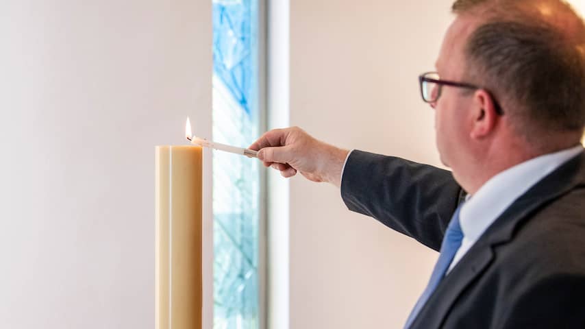 Uitvaart commando Simmie (26) met militaire eer in Adventskerk Alphen ...