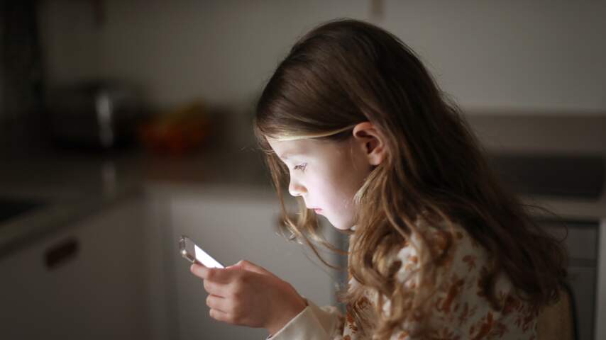 Mobieltje verdwijnt volgend jaar uit klas, verbod in hele school niet uitgesloten | Tech | NU.nl