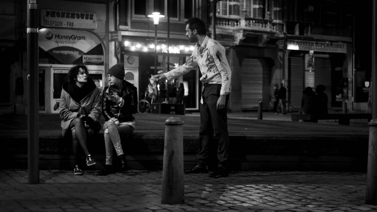 Bekijk hier de trailer van Charlie & Hannah gaan uit | NU.nl