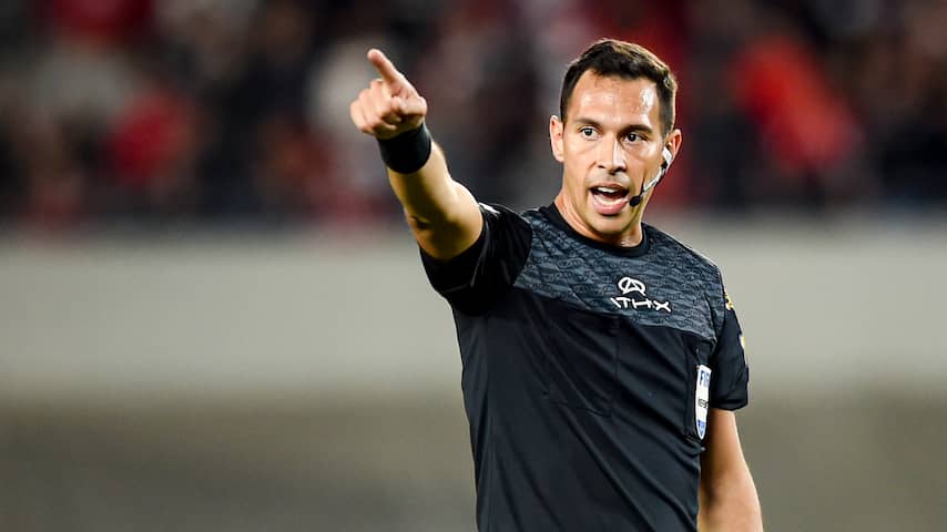 WK-scheidsrechter Tello geeft tien keer rood bij Argentijnse ...