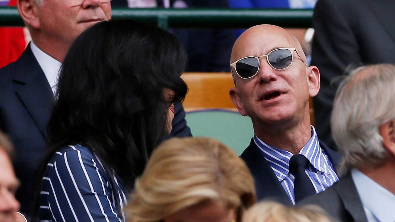 Elon Musk en Jeff Bezos dit jaar al meer dan miljard dollar rijker ... Elon Musk en Jeff Bezos dit jaar al meer dan miljard dollar rijker ...