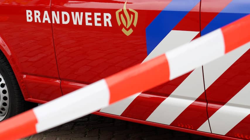 Zeer grote brand in loods in Gelderse Rijswijk: 'Blussen duurt nog uren ...