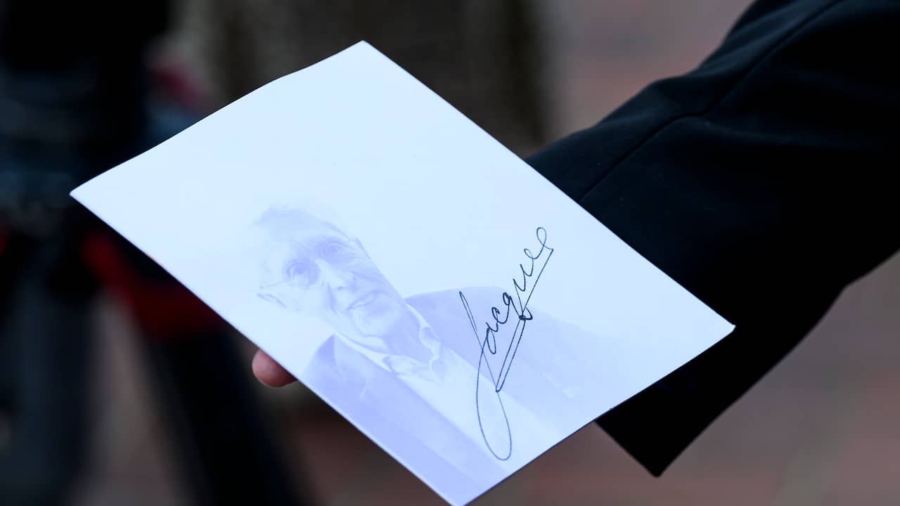 Deze BN'ers namen maandag afscheid van Jacques d'Ancona | Media | NU.nl