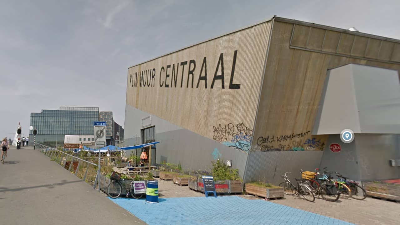 Elfjarige jongen overleden na metershoge val van klimmuur in Amsterdam ...