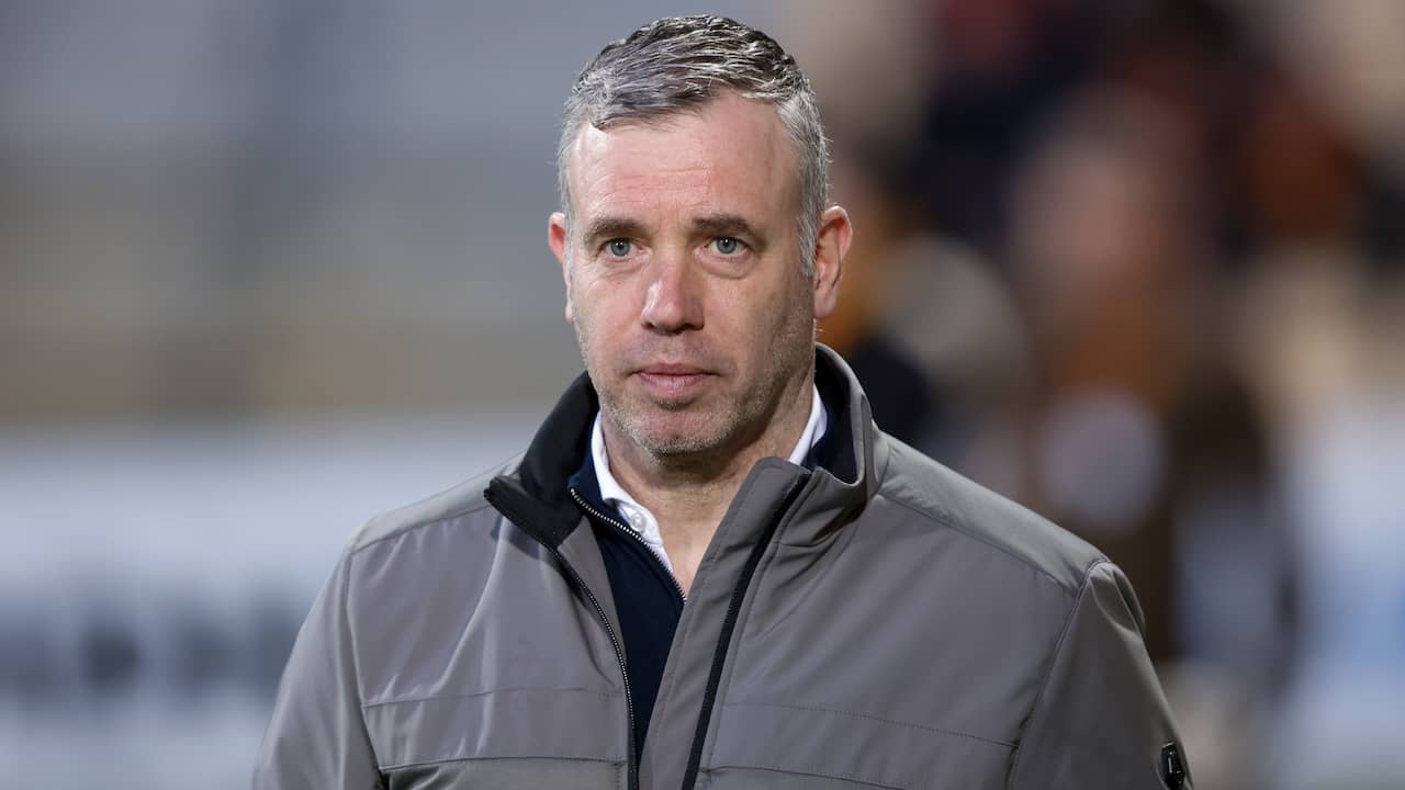 Go Ahead Eagles-coach Hake staat voor toptransfer naar United van Ten ...