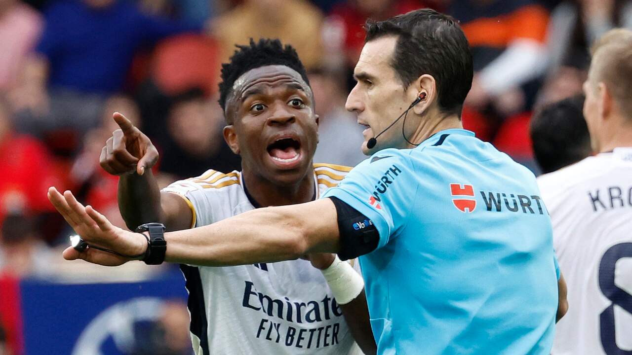 Real klaagt scheidsrechter aan voor 'bewust' negeren racisme jegens ...