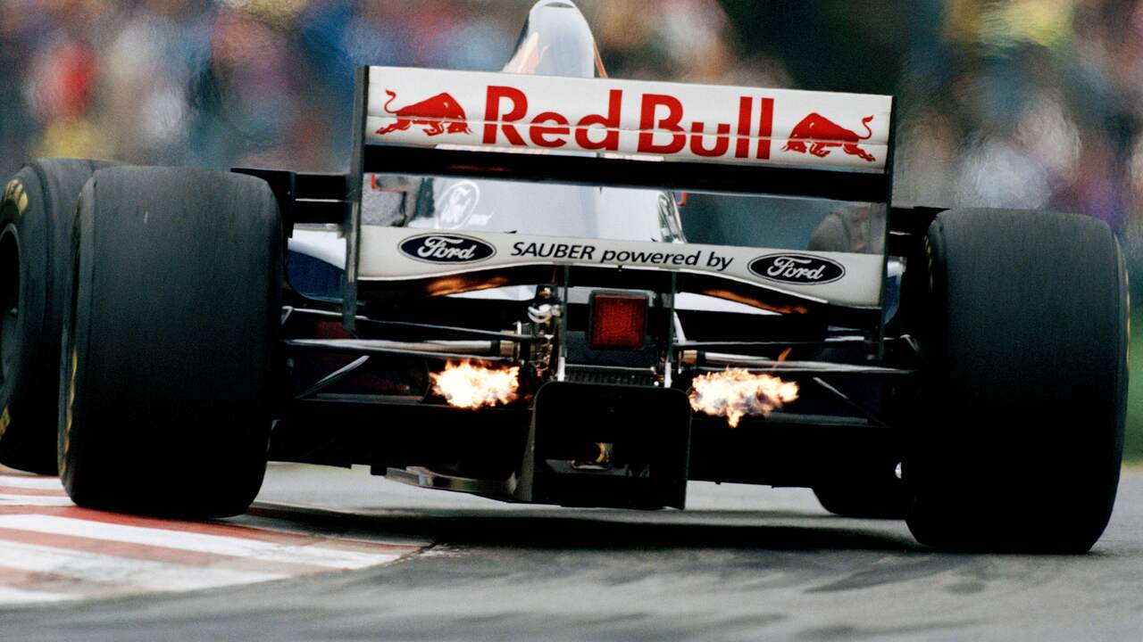 Alleen een Ford-sticker op Verstappens Red Bull zou niet vreemd zijn ...