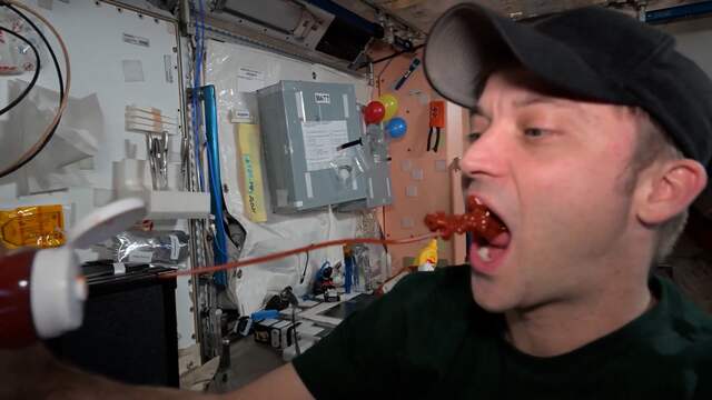 Spacex Lanceert Raket Die Gestrande Astronauten Van Het Iss Moet Redden