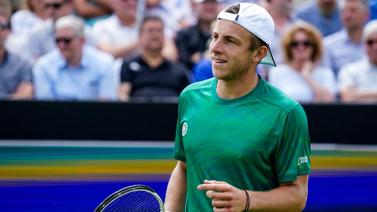 Griekspoor komt achterstand te boven en bereikt kwartfinales op Mallorca | Tennis | NU.nl