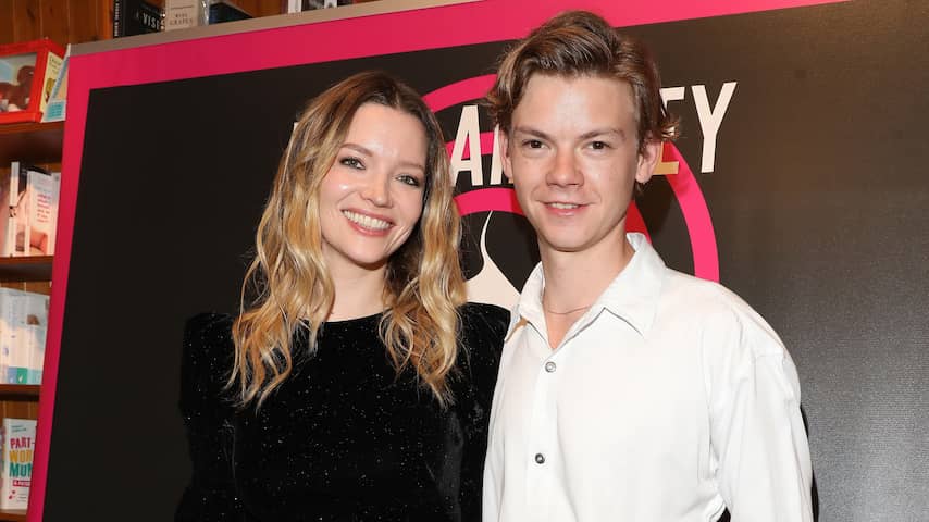 Acteur Thomas Brodie-Sangster verloofd met vriendin Talulah Riley ...