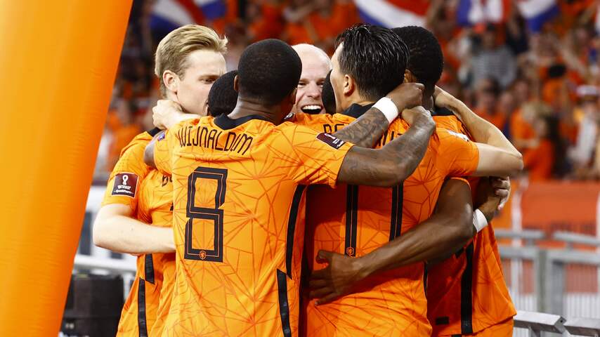 Oranje Walst Mede Door Hattrick Memphis Over Turkije Heen En Is