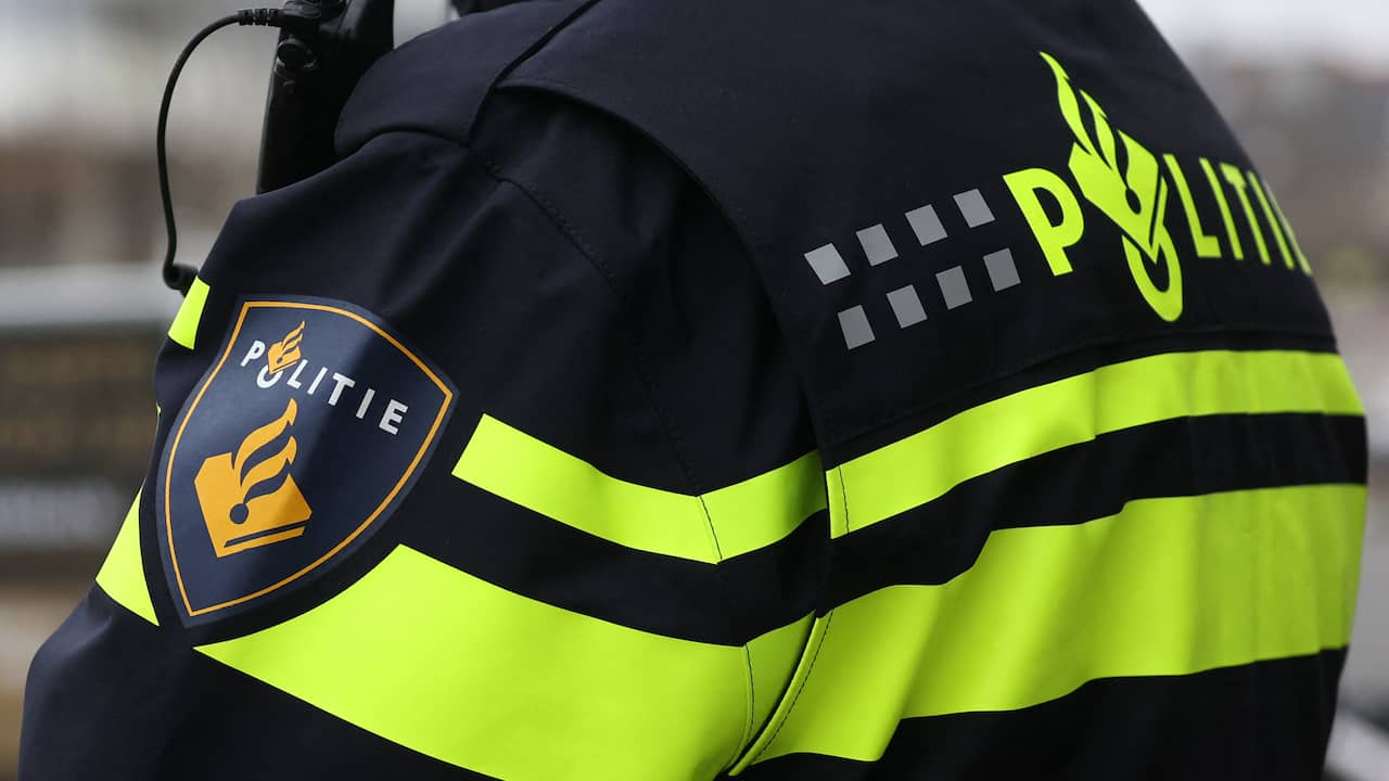 Politie waarschuwt voor oplichters die zich voordoen als agenten | Tech | NU.nl