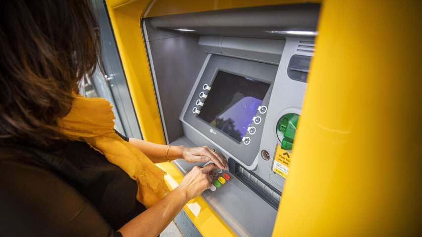 Contactloos geld opnemen bij Geldmaat kan vanaf vandaag | Economie | NU.nl