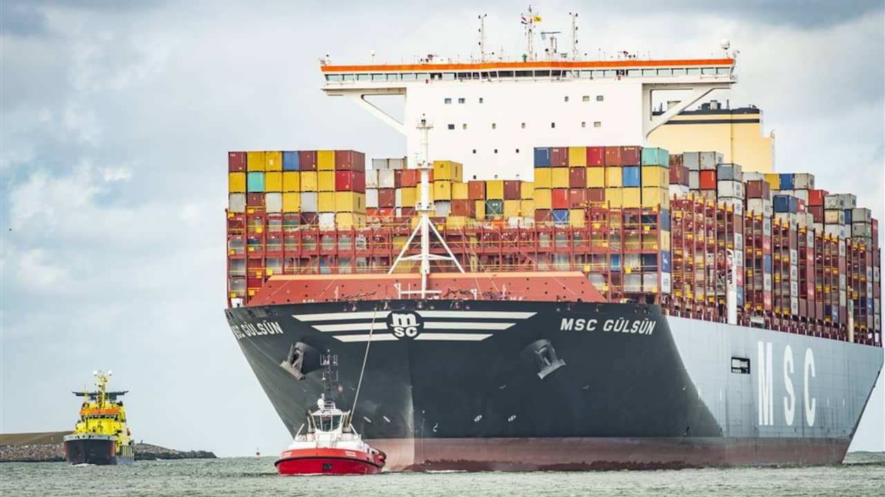 Grootste containerschip ter wereld aangekomen in Rotterdam | Binnenland ...