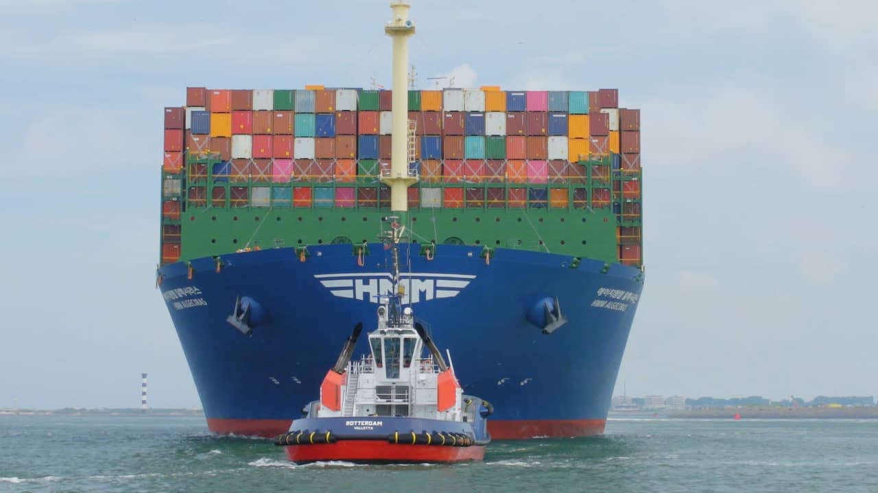 Grootste containerschip ter wereld arriveert in Rotterdamse haven ...