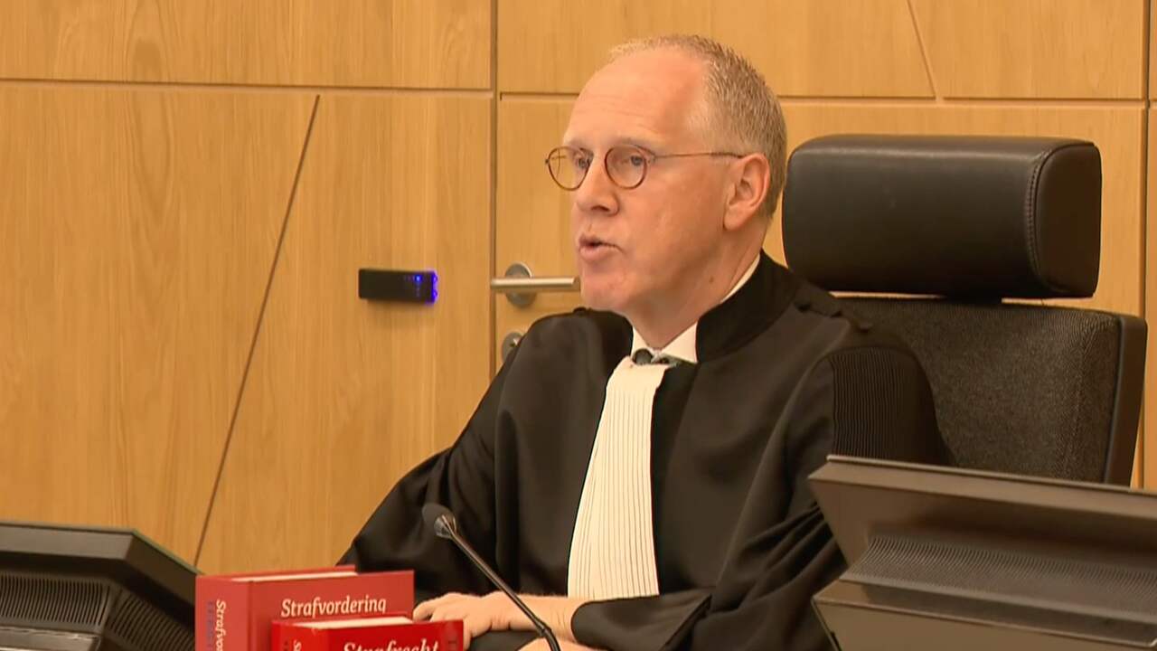 Rechter: 'U heeft meisjes gedwongen tot het maken van kinderporno' | NU.nl
