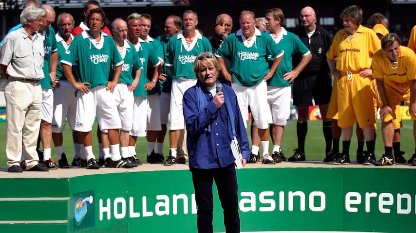 Markante oud-scheidsrechter Frans Derks (89) overleden | Sport | NU.nl