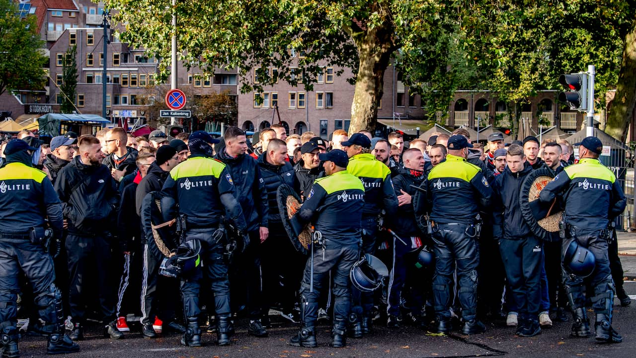 Rotterdamse politie oneens met Duitse voetbalclub over ingrijpen bij ...