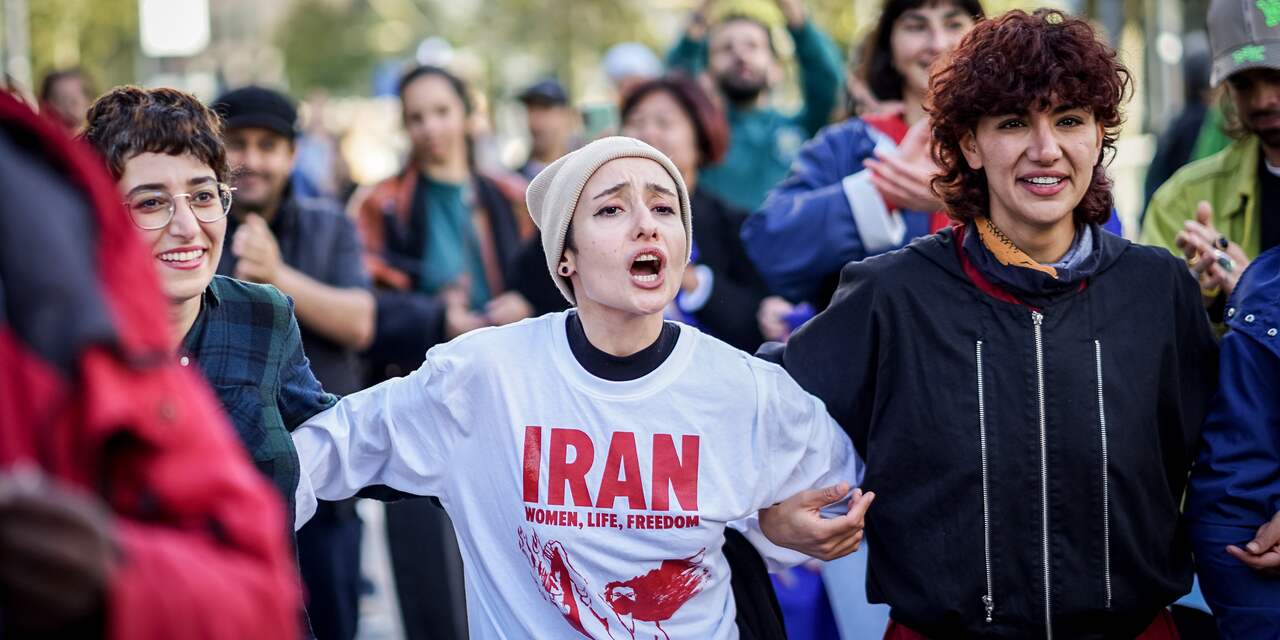 Iraanse protesten bereiken de hele wereld: 'Revolutie is de enige ...