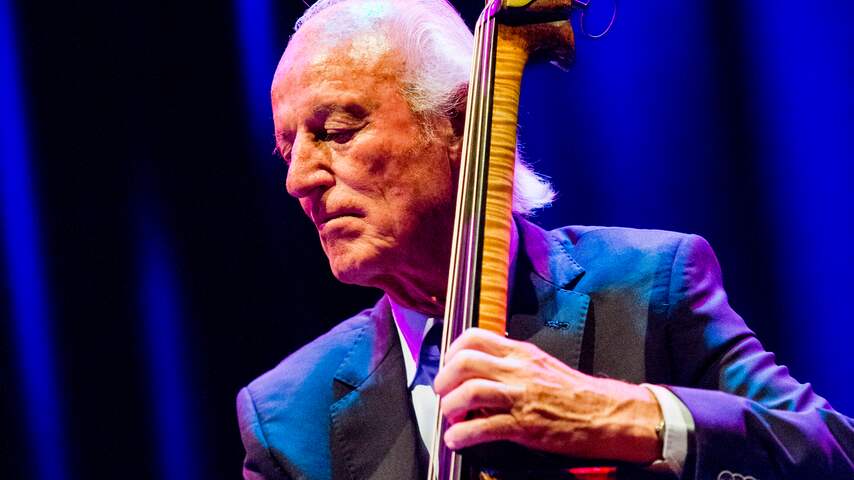 Jazzbassist en muziekproducent Ruud Jacobs (81) overleden | Muziek | NU.nl