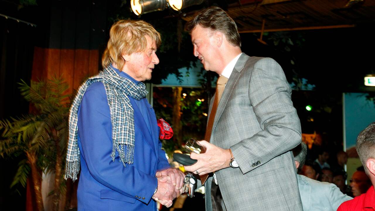 Markante oud-scheidsrechter Frans Derks (89) overleden | NU - Het ...