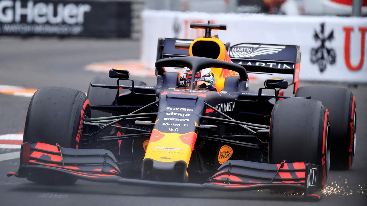 Verstappen klokt door koelprobleem slechts zesde tijd in tweede training | Formule 1 | NU.nl