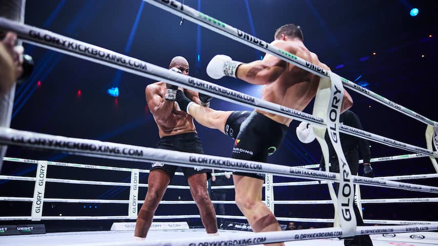 De mooiste foto's van het gevecht tussen Verhoeven en Rigters | Sport ...