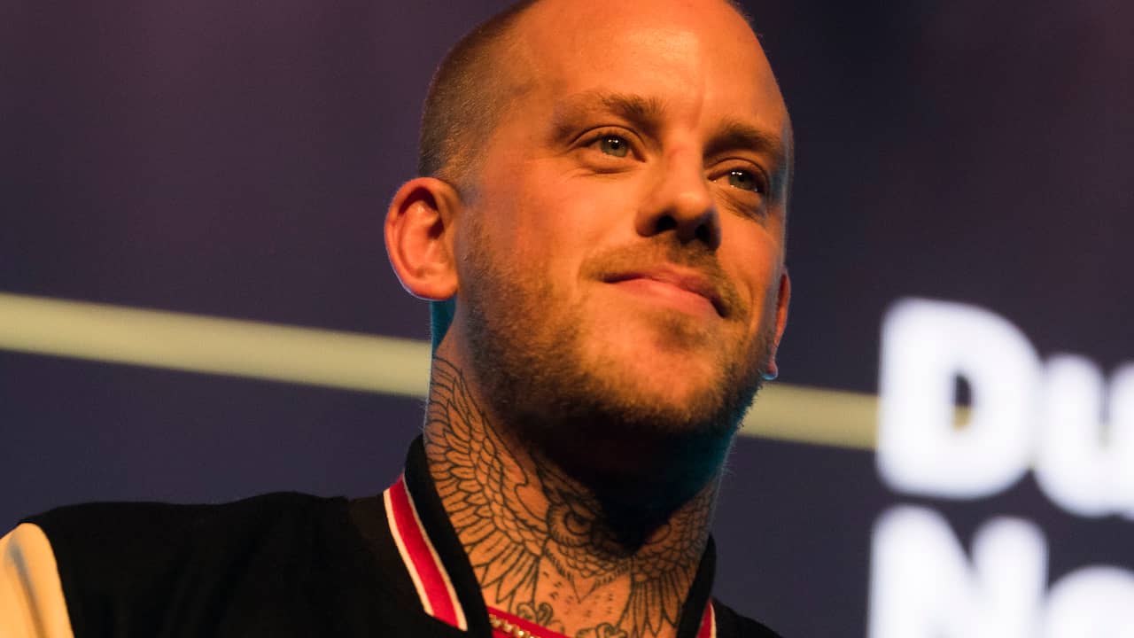 Politie neemt geen vervolgmaatregelen na ophef over videoclip Jebroer ...