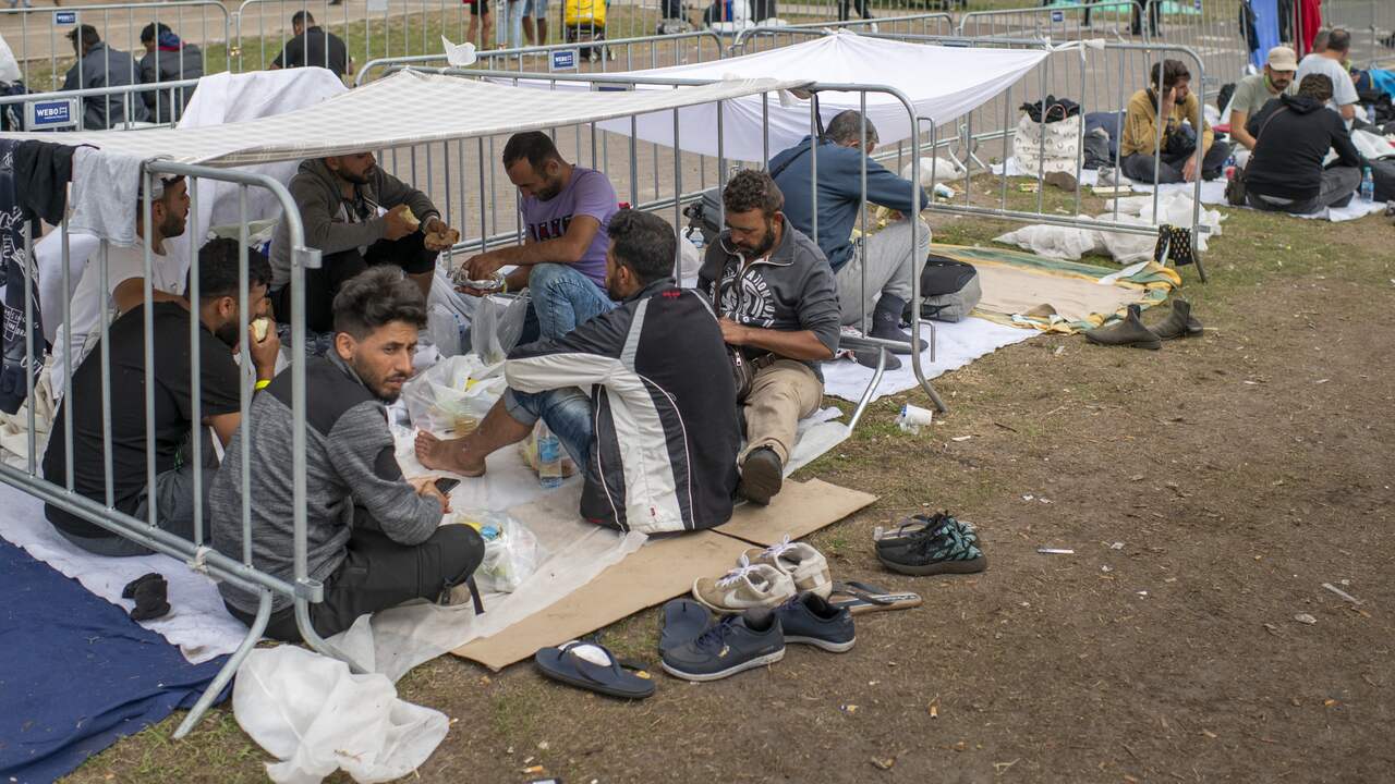 Nieuwe opvangcrisis asielzoekers dreigt: gaan veiligheidsregio's weer helpen? | Politiek | NU.nl
