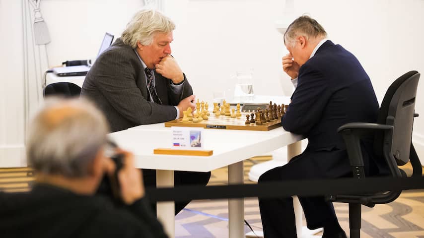 Oud-wereldtopper Jan Timman (72) doet na achttien jaar mee aan NK ...