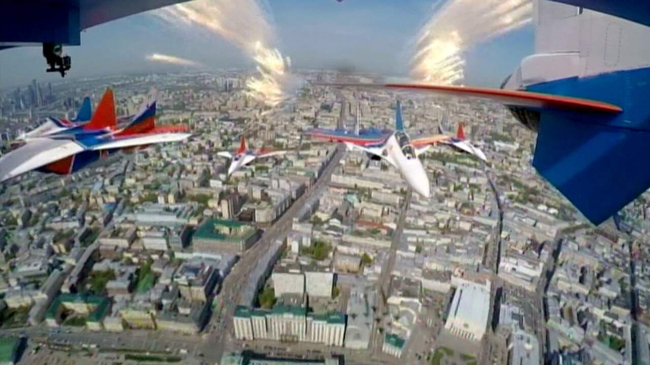 Rusland houdt grote militaire parade op Rode Plein | NU.nl