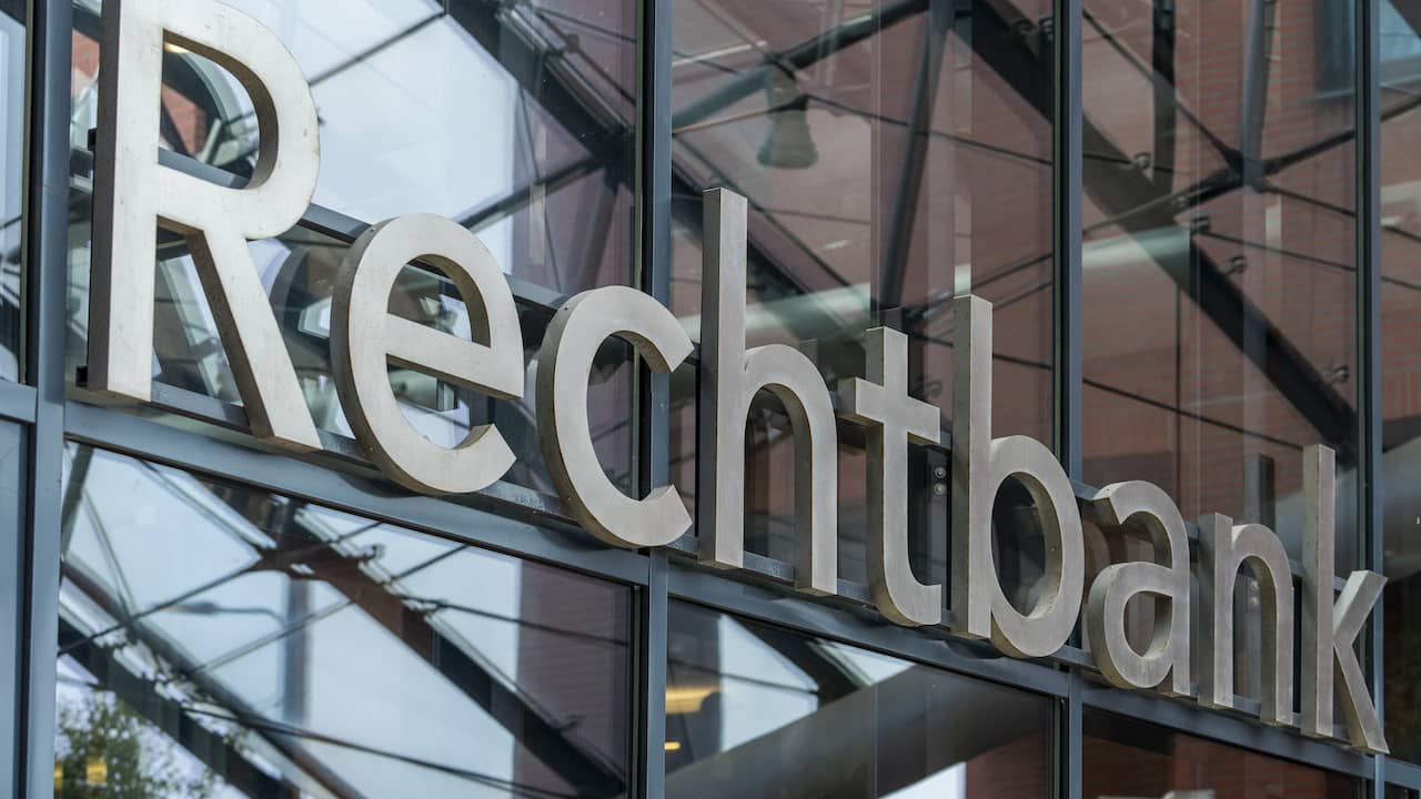 Griffier rechtbank Rotterdam aangehouden om lekken informatie en hacken ...