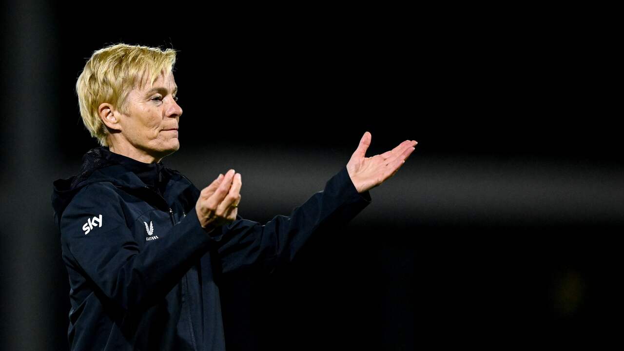 Ierland van Vera Pauw stopt na 20 minuten met oefenduel wegens te hard ...