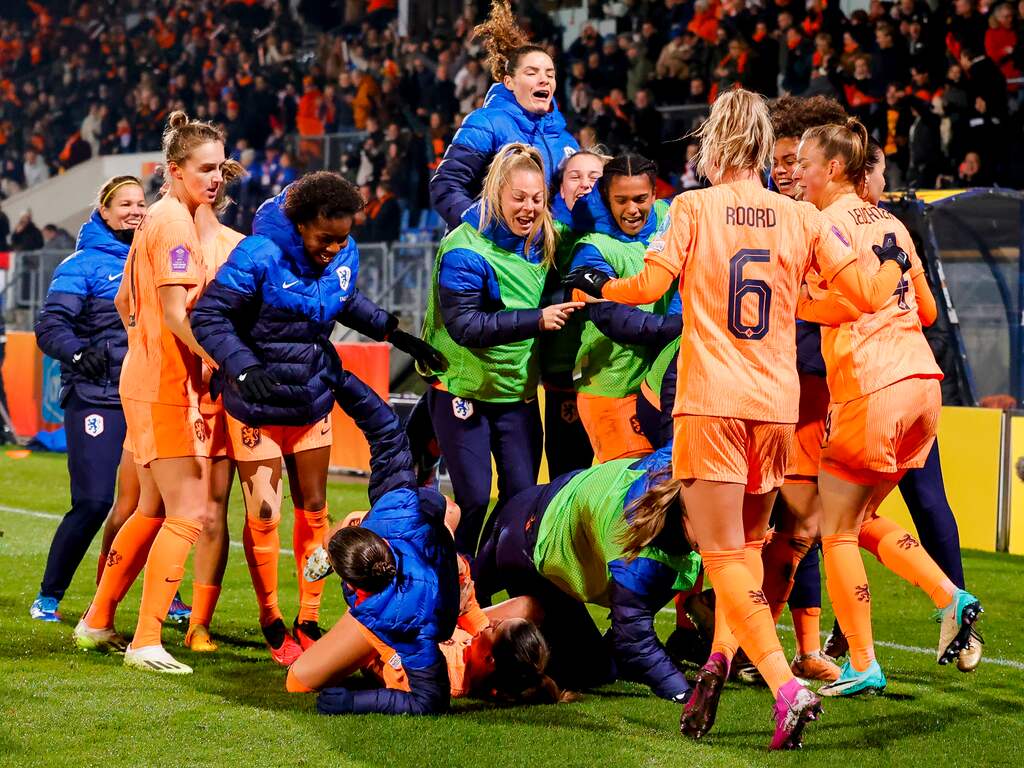 Egurrola snapte niks van chaos bij Oranje: 'Huh, ik had toch net ...