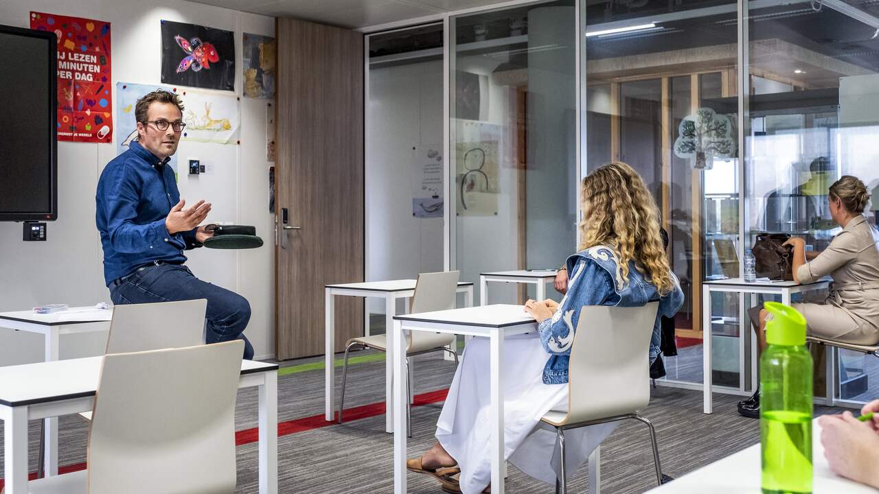 Lonen van een miljoen mensen stijgen ruim 8 procent in nieuwe cao's ...