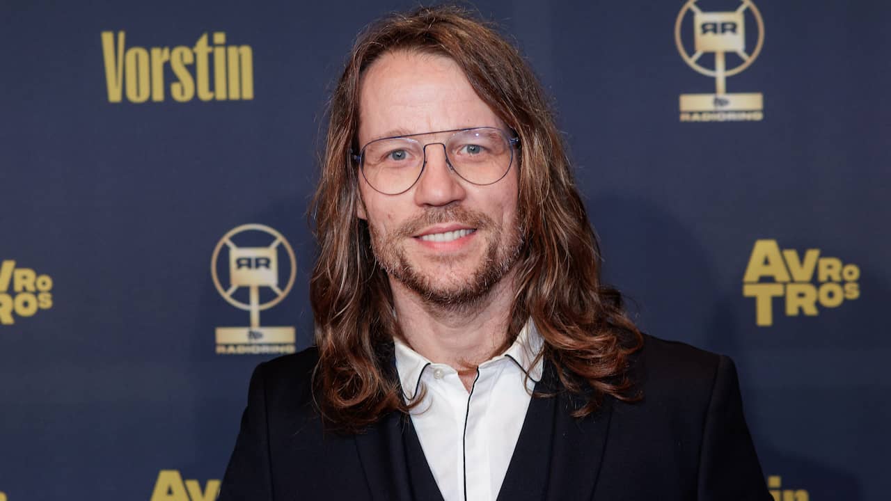 Giel Beelen brengt op zijn radiozender YourSafe ochtendshow rondom EK ...